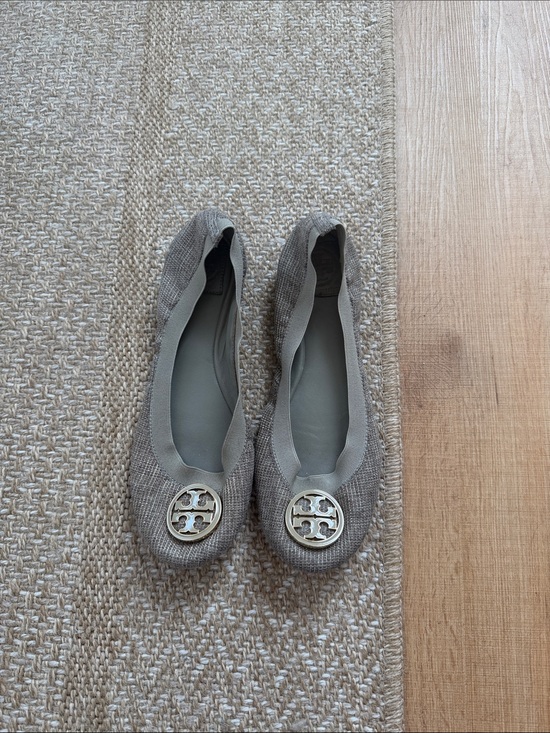 Tory Burch | Shoes | Tory Burch Taupe Knit Logo Ballet Flats Size ...